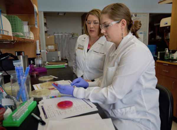 Antibiotics warranted for kids with minor staph infections - Division ...